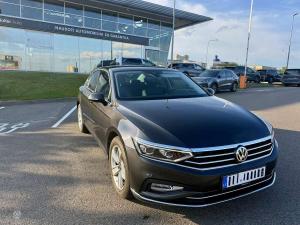 Pelēks Volkswagen Passat 2020 Viļņa, ar dzinēja tilpumu 1.50 L un nobraukumu 158 tūkst. km par 17200 €, foto  vietnē AUTOMOTO.COM.LV