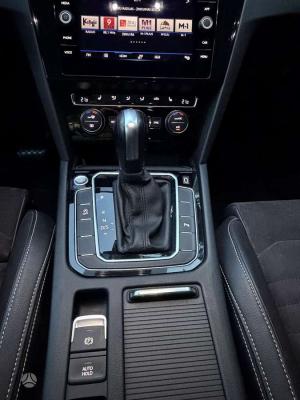 Grey Volkswagen Passat 2020 in Vilnius, with an engine capacity of 1.50 L and mileage of 158 thousand km for 17200 €, photo 7 on AUTOMOTO.COM.LV