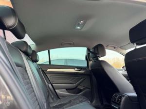 Grey Volkswagen Passat 2020 in Vilnius, with an engine capacity of 1.50 L and mileage of 158 thousand km for 17200 €, photo 12 on AUTOMOTO.COM.LV
