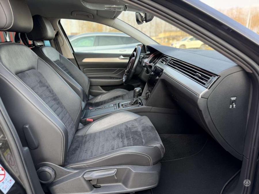 Grey Volkswagen Passat 2020 in Vilnius, with an engine capacity of 1.50 L and mileage of 158 thousand km for 17200 €, photo 13 on AUTOMOTO.COM.LV