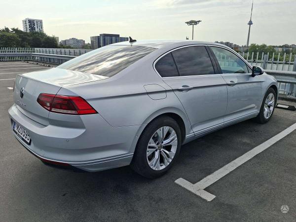 Pelēks Volkswagen Passat 2020 Viļņa, ar dzinēja tilpumu 1.97 L un nobraukumu 286 tūkst. km par 11499 €, foto 5 vietnē AUTOMOTO.COM.LV