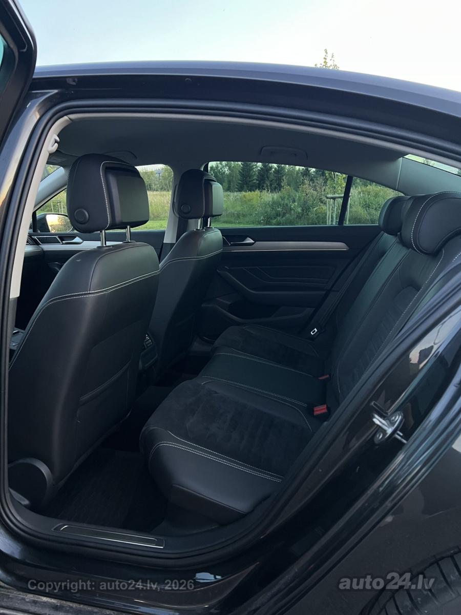 Grey Volkswagen Passat 2020 in Rakvere, with an engine capacity of 1.50 L and mileage of 195 thousand km for 16900 €, photo 11 on AUTOMOTO.COM.LV