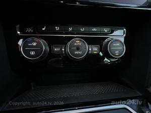Grey Volkswagen Passat 2020 in Rakvere, with an engine capacity of 1.50 L and mileage of 195 thousand km for 16900 €, photo 14 on AUTOMOTO.COM.LV