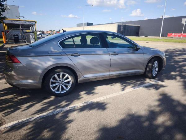Volkswagen Passat 2020 Panevēža vietnē Pelēks Volkswagen Passat 2020 Panevēža, ar dzinēja tilpumu 1.50 L un nobraukumu 80 tūkst. km par 15900 €, foto 5 vietnē AUTOMOTO.COM.LV