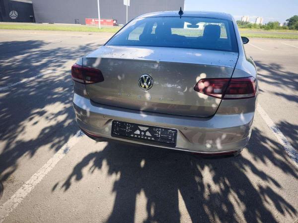 Volkswagen Passat 2020 Panevēža vietnē Pelēks Volkswagen Passat 2020 Panevēža, ar dzinēja tilpumu 1.50 L un nobraukumu 80 tūkst. km par 15900 €, foto 6 vietnē AUTOMOTO.COM.LV