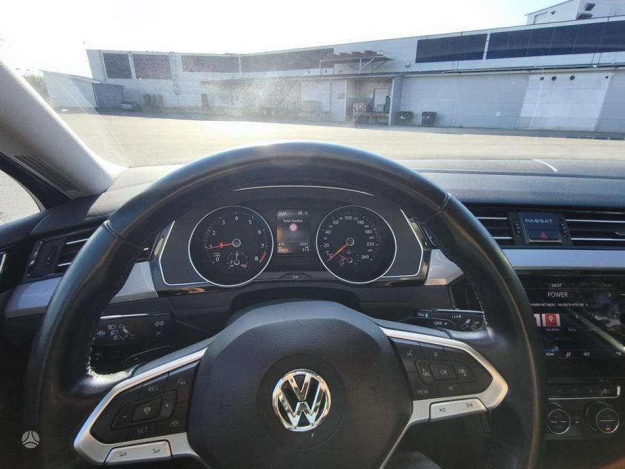 Pelēks Volkswagen Passat 2020 Panevēža, ar dzinēja tilpumu 1.50 L un nobraukumu 80 tūkst. km par 15900 €, foto 12 vietnē AUTOMOTO.COM.LV