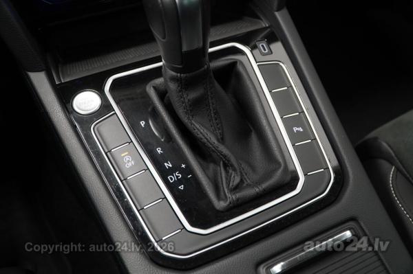 Pelēks Volkswagen Passat 2021 Tallina, ar dzinēja tilpumu 1.50 L un nobraukumu 27 tūkst. km par 25900 €, foto 11 vietnē AUTOMOTO.COM.LV