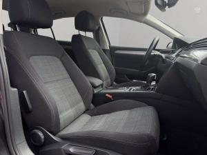 Pelēks Volkswagen Passat 2021 Kauņa, ar dzinēja tilpumu 2.00 L un nobraukumu 150 tūkst. km par 15999 €, foto 9 vietnē AUTOMOTO.COM.LV