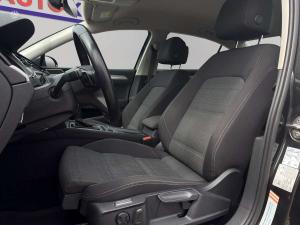 Pelēks Volkswagen Passat 2021 Kauņa, ar dzinēja tilpumu 2.00 L un nobraukumu 150 tūkst. km par 15999 €, foto 15 vietnē AUTOMOTO.COM.LV