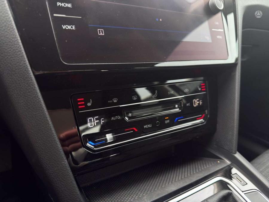 Pelēks Volkswagen Passat 2021 Kauņa, ar dzinēja tilpumu 2.00 L un nobraukumu 150 tūkst. km par 15999 €, foto 17 vietnē AUTOMOTO.COM.LV