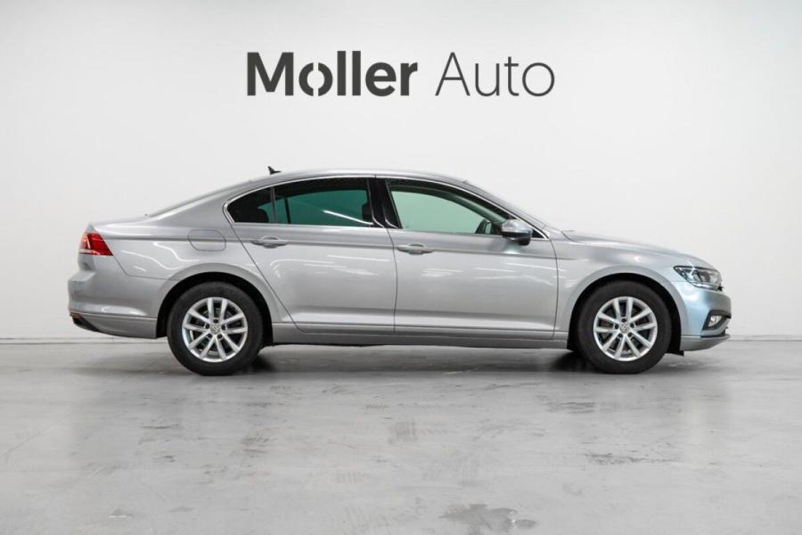 Pelēks Volkswagen Passat 2021 Viļņa, ar dzinēja tilpumu 1.50 L un nobraukumu 115 tūkst. km par 16500 €, foto 5 vietnē AUTOMOTO.COM.LV