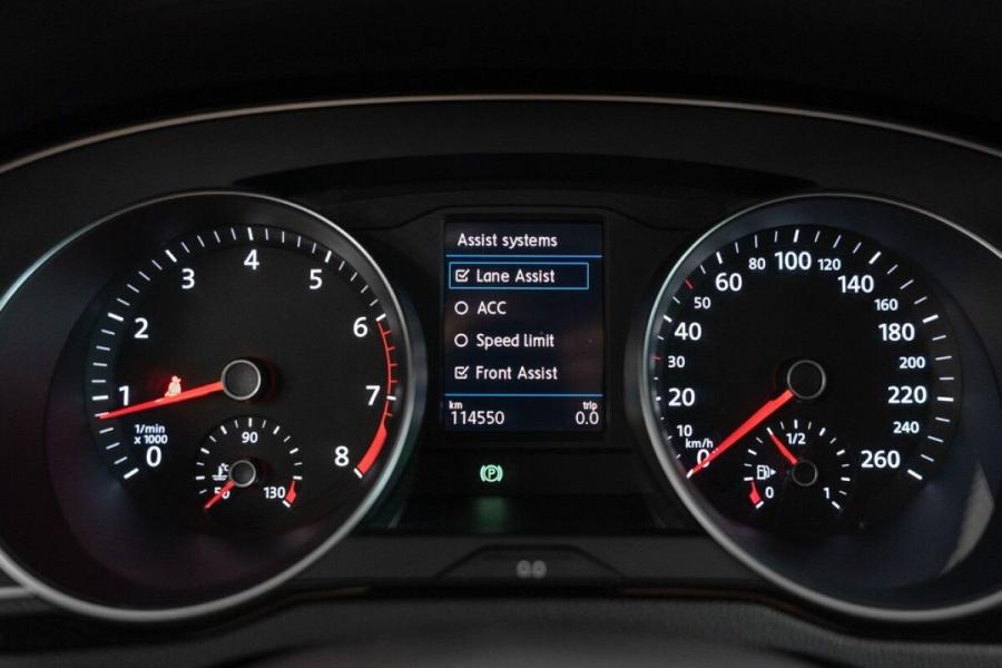 Pelēks Volkswagen Passat 2021 Viļņa, ar dzinēja tilpumu 1.50 L un nobraukumu 115 tūkst. km par 16500 €, foto 12 vietnē AUTOMOTO.COM.LV