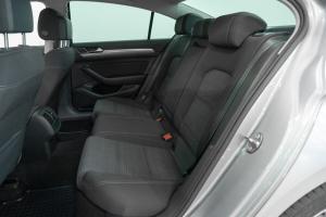 Pelēks Volkswagen Passat 2021 Viļņa, ar dzinēja tilpumu 1.50 L un nobraukumu 115 tūkst. km par 16500 €, foto 17 vietnē AUTOMOTO.COM.LV