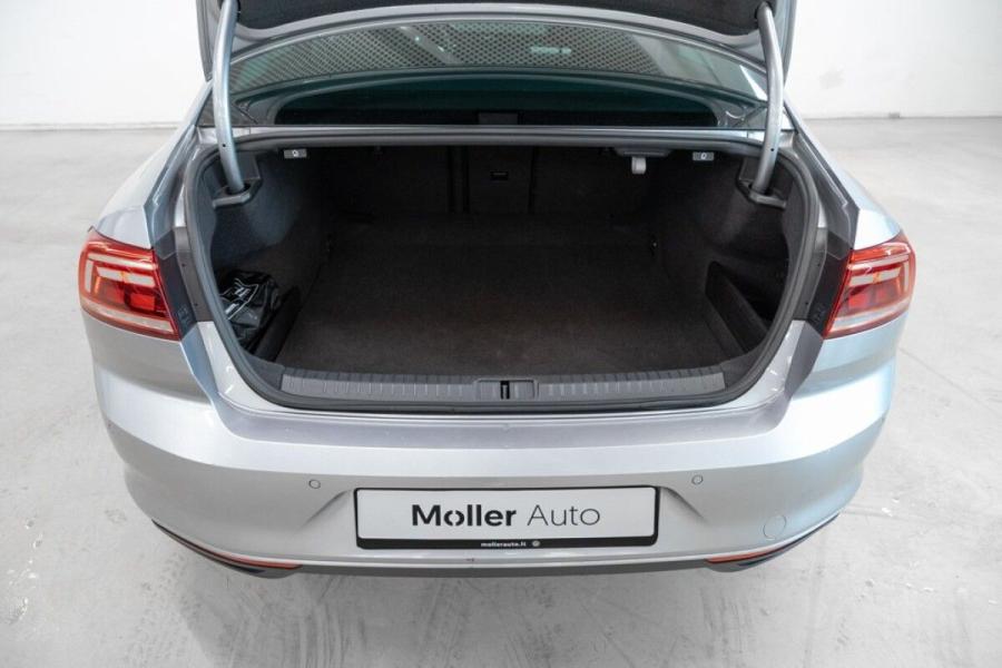 Pelēks Volkswagen Passat 2021 Viļņa, ar dzinēja tilpumu 1.50 L un nobraukumu 115 tūkst. km par 16500 €, foto 18 vietnē AUTOMOTO.COM.LV