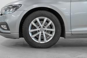 Pelēks Volkswagen Passat 2021 Viļņa, ar dzinēja tilpumu 1.50 L un nobraukumu 115 tūkst. km par 16500 €, foto 21 vietnē AUTOMOTO.COM.LV