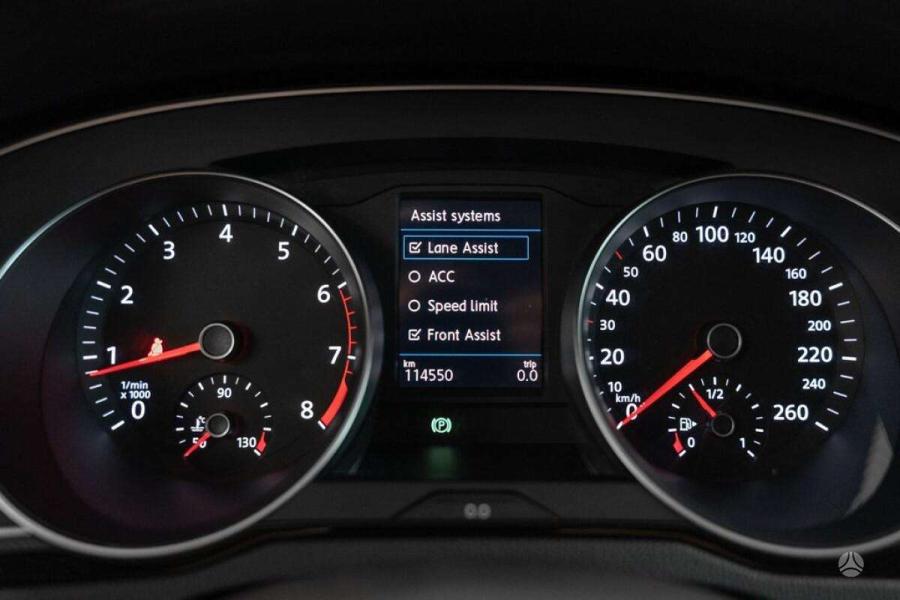Grey Volkswagen Passat 2021 in Vilnius, with an engine capacity of 1.50 L and mileage of 115 thousand km for 16500 €, photo 12 on AUTOMOTO.COM.LV