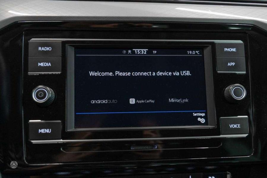 Grey Volkswagen Passat 2021 in Vilnius, with an engine capacity of 1.50 L and mileage of 115 thousand km for 16500 €, photo 14 on AUTOMOTO.COM.LV