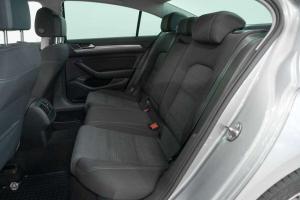 Grey Volkswagen Passat 2021 in Vilnius, with an engine capacity of 1.50 L and mileage of 115 thousand km for 16500 €, photo 17 on AUTOMOTO.COM.LV