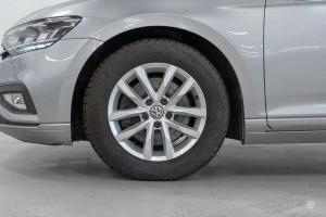 Grey Volkswagen Passat 2021 in Vilnius, with an engine capacity of 1.50 L and mileage of 115 thousand km for 16500 €, photo 21 on AUTOMOTO.COM.LV