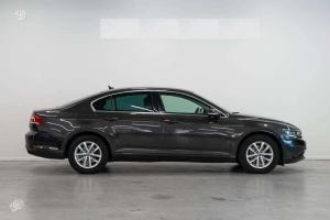 Pelēks Volkswagen Passat 2021 Palanga, ar dzinēja tilpumu 1.50 L un nobraukumu 144 tūkst. km par 14600 €, foto  vietnē AUTOMOTO.COM.LV