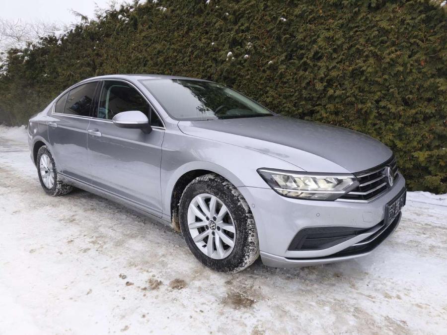 Pelēks Volkswagen Passat 2022 Kalvarija, ar dzinēja tilpumu 1.50 L un nobraukumu 138 tūkst. km par 18937 €, foto 5 vietnē AUTOMOTO.COM.LV