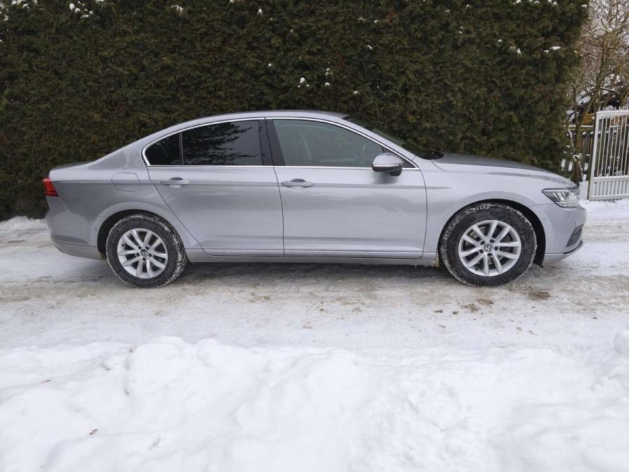 Pelēks Volkswagen Passat 2022 Kalvarija, ar dzinēja tilpumu 1.50 L un nobraukumu 138 tūkst. km par 18937 €, foto 6 vietnē AUTOMOTO.COM.LV