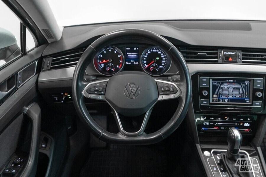 Grey Volkswagen Passat 2022 in Vilnius, with an engine capacity of 1.50 L and mileage of 143 thousand km for 15500 €, photo 9 on AUTOMOTO.COM.LV
