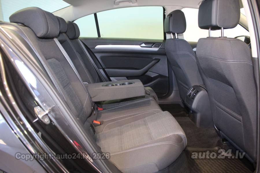 Pelēks Volkswagen Passat 2022 Tallina, ar dzinēja tilpumu 1.50 L un nobraukumu 67 tūkst. km par 20990 €, foto 8 vietnē AUTOMOTO.COM.LV