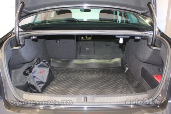 Grey Volkswagen Passat 2022 in Tallinn, with an engine capacity of 1.50 L and mileage of 67 thousand km for 20990 €, photo 10 on AUTOMOTO.COM.LV