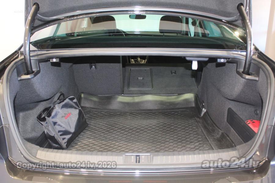 Pelēks Volkswagen Passat 2022 Tallina, ar dzinēja tilpumu 1.50 L un nobraukumu 67 tūkst. km par 20990 €, foto 11 vietnē AUTOMOTO.COM.LV