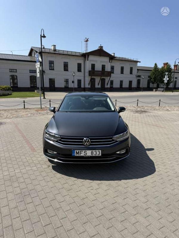 Pelēks Volkswagen Passat 2022 Mažeikiai, ar dzinēja tilpumu 1.50 L un nobraukumu 48 tūkst. km par 22400 €, foto 1 vietnē AUTOMOTO.COM.LV