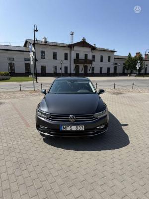 Pelēks Volkswagen Passat 2022 Mažeikiai, ar dzinēja tilpumu 1.50 L un nobraukumu 48 tūkst. km par 22400 €, foto  vietnē AUTOMOTO.COM.LV