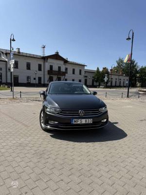 Pelēks Volkswagen Passat 2022 Mažeikiai, ar dzinēja tilpumu 1.50 L un nobraukumu 48 tūkst. km par 22400 €, foto 3 vietnē AUTOMOTO.COM.LV