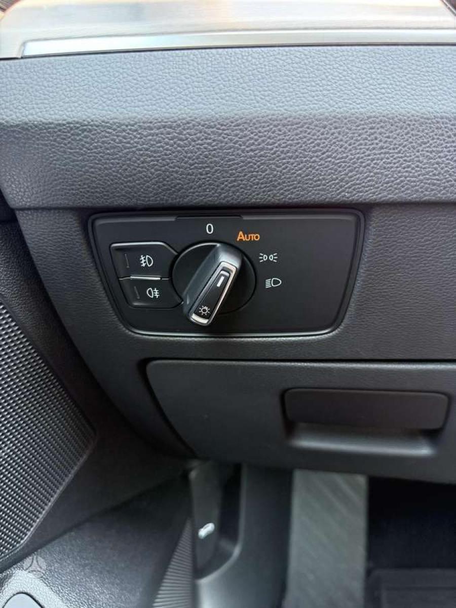 Pelēks Volkswagen Passat 2022 Mažeikiai, ar dzinēja tilpumu 1.50 L un nobraukumu 48 tūkst. km par 22400 €, foto 32 vietnē AUTOMOTO.COM.LV