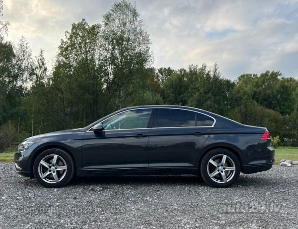 Pelēks Volkswagen Passat 2022 Tallina, ar dzinēja tilpumu 1.50 L un nobraukumu 124 tūkst. km par 19900 €, foto 11 vietnē AUTOMOTO.COM.LV
