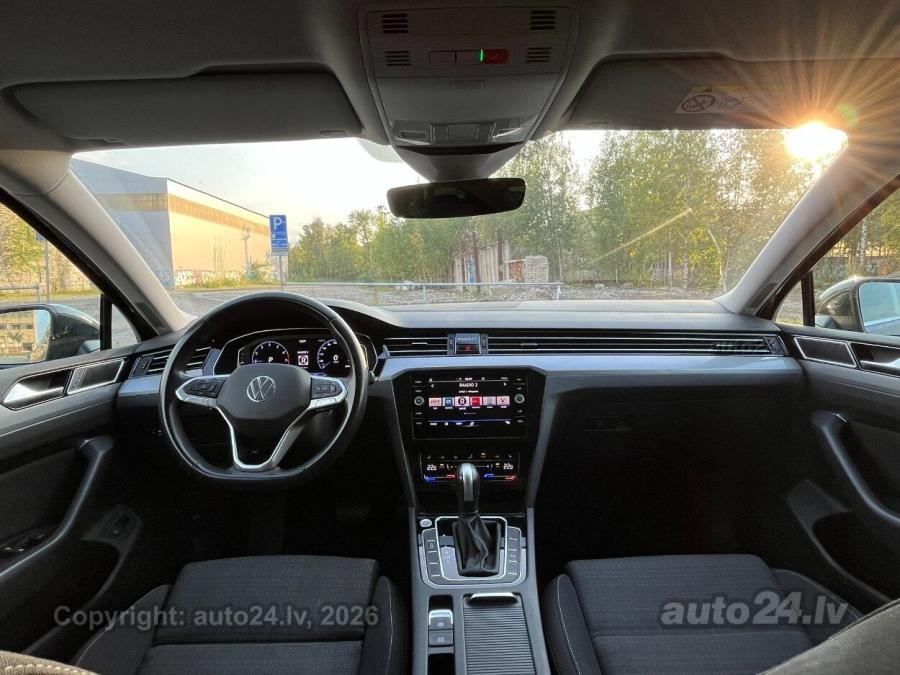 Pelēks Volkswagen Passat 2022 Tallina, ar dzinēja tilpumu 1.50 L un nobraukumu 121 tūkst. km par 18500 €, foto 14 vietnē AUTOMOTO.COM.LV