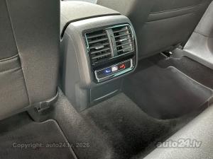 Pelēks Volkswagen Passat 2022 Tallina, ar dzinēja tilpumu 1.50 L un nobraukumu 121 tūkst. km par 18500 €, foto 18 vietnē AUTOMOTO.COM.LV