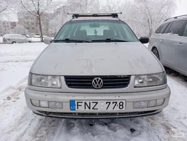Grey Volkswagen Passat 1994 in Vilnius, with an engine capacity of 1.90 L and mileage of 300 thousand km for 700 €, photo 4 on AUTOMOTO.COM.LV