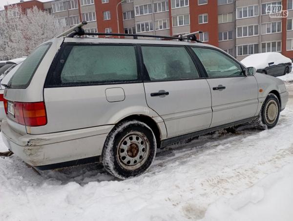 Grey Volkswagen Passat 1994 in Vilnius, with an engine capacity of 1.90 L and mileage of 300 thousand km for 700 €, photo 6 on AUTOMOTO.COM.LV