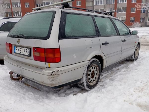 Grey Volkswagen Passat 1994 in Vilnius, with an engine capacity of 1.90 L and mileage of 300 thousand km for 700 €, photo 7 on AUTOMOTO.COM.LV