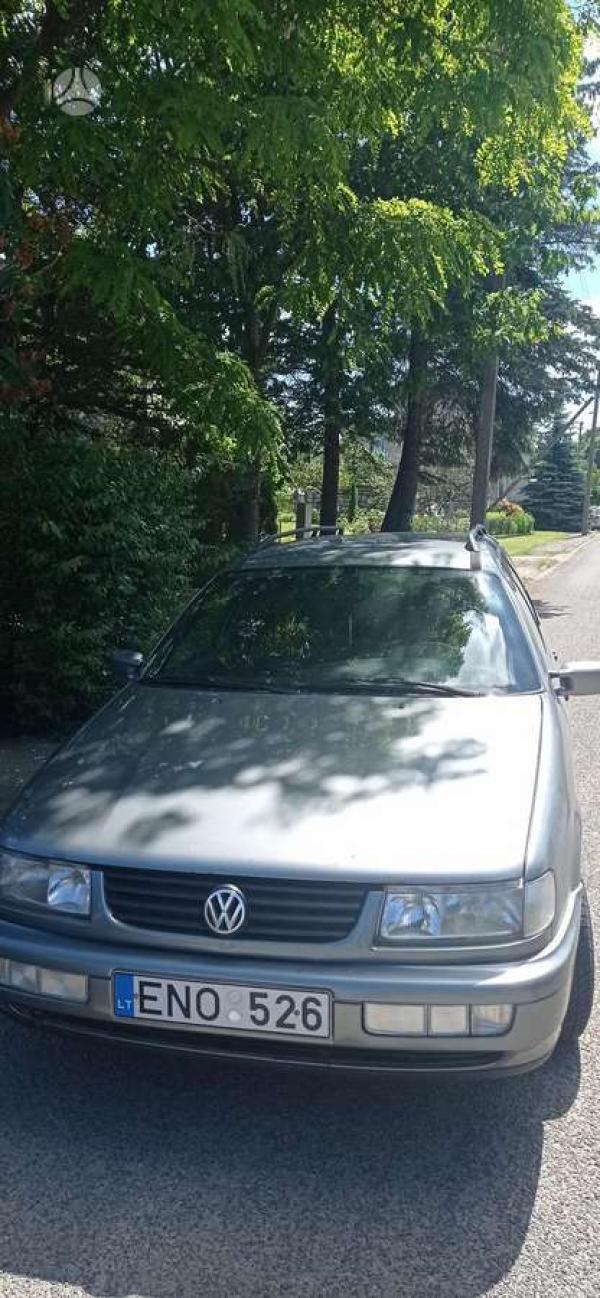 Grey Volkswagen Passat 1994 in Anyksciai, with an engine capacity of 1.98 L and mileage of 380 thousand km for 1000 €, photo 6 on AUTOMOTO.COM.LV