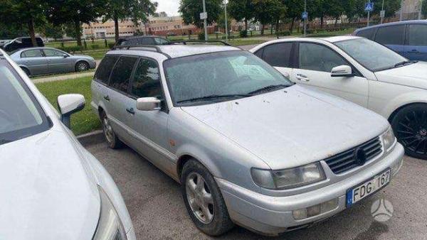 Pelēks Volkswagen Passat 1994 Šauļi, ar dzinēja tilpumu 1.90 L un nobraukumu 345 tūkst. km par 499 €, foto 1 vietnē AUTOMOTO.COM.LV