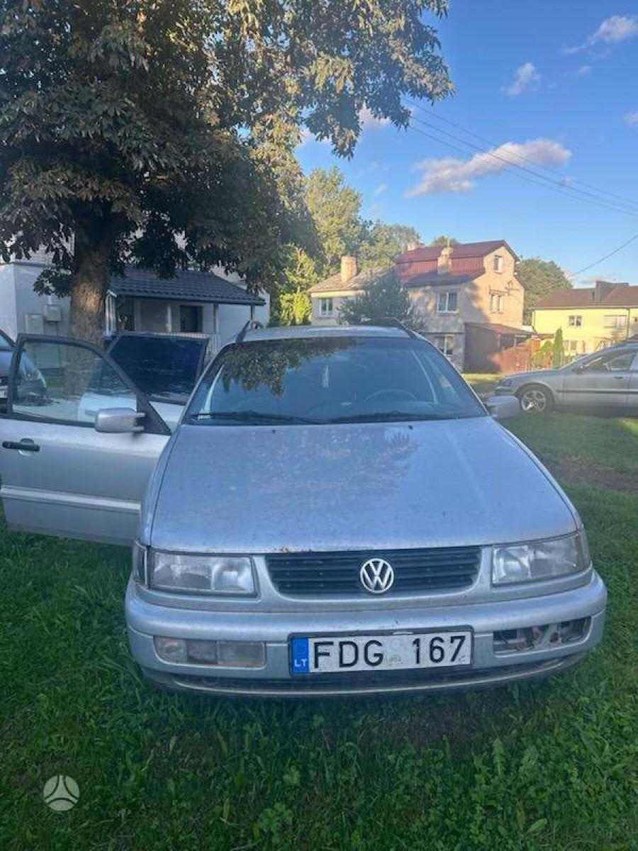 Pelēks Volkswagen Passat 1994 Šauļi, ar dzinēja tilpumu 1.90 L un nobraukumu 345 tūkst. km par 499 €, foto 4 vietnē AUTOMOTO.COM.LV