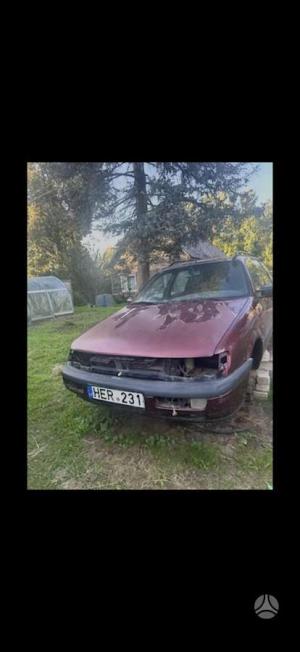 Grey Volkswagen Passat 1994 in Kaunas, with an engine capacity of 1.59 L and mileage of 346 thousand km for 350 €, photo 5 on AUTOMOTO.COM.LV