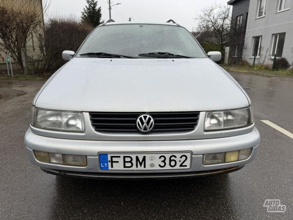 Grey Volkswagen Passat 1995 in Kaunas, with an engine capacity of 1.90 L and mileage of 266 thousand km for 650 €, photo 1 on AUTOMOTO.COM.LV