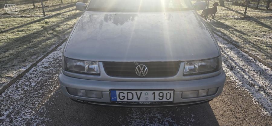 Grey Volkswagen Passat 1996 in Sakiai, with an engine capacity of 1.90 L and mileage of 172 thousand km for 2111 €, photo 10 on AUTOMOTO.COM.LV