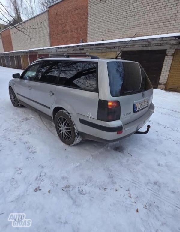 Grey Volkswagen Passat 1997 in Kaunas, with an engine capacity of 1.80 L and mileage of 379 thousand km for 900 €, photo 6 on AUTOMOTO.COM.LV