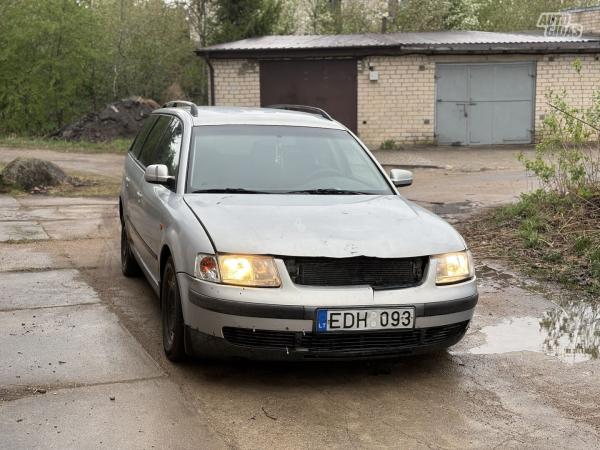 Grey Volkswagen Passat 1997 in Siauliai, with an engine capacity of 1.90 L and mileage of 330 thousand km for 400 €, photo 1 on AUTOMOTO.COM.LV