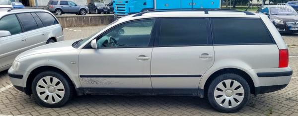 Grey Volkswagen Passat 1997 in Siauliai, with an engine capacity of 1.90 L and mileage of 335 thousand km for 1050 €, photo 4 on AUTOMOTO.COM.LV