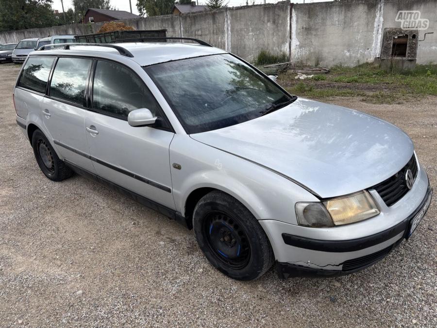 Pelēks Volkswagen Passat 1997 Joniškis, ar dzinēja tilpumu 1.90 L un nobraukumu 371 tūkst. km par 300 €, foto 4 vietnē AUTOMOTO.COM.LV